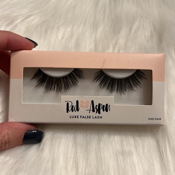 Red Aspen | Makeup | Red Aspen Luxe False Lash Judy | Poshmark